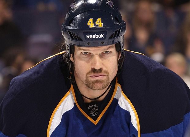 Canucks considering free-agent centre Arnott as short-term fix for ...