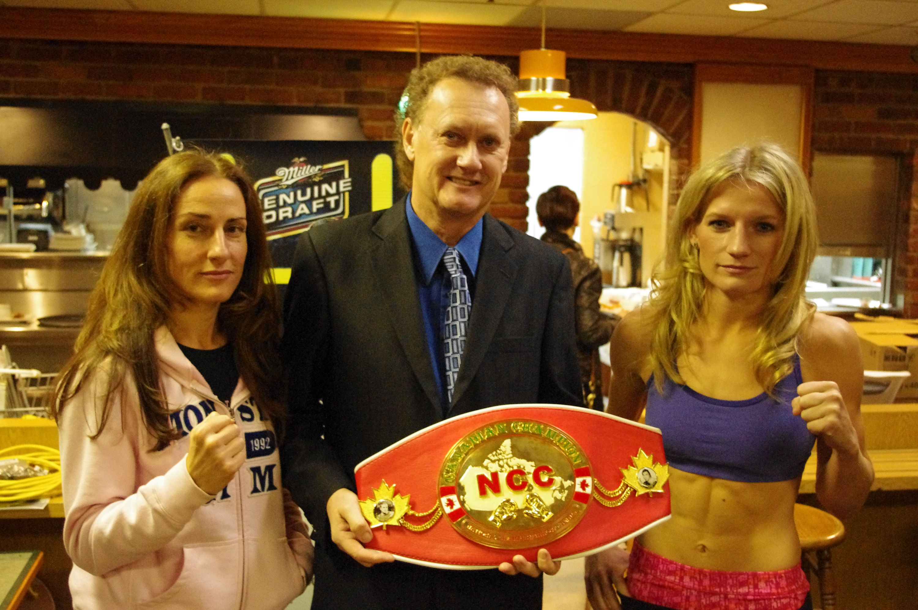 Sarah Pucek and Lucia Larcinese make weight, prime for title fight at ...