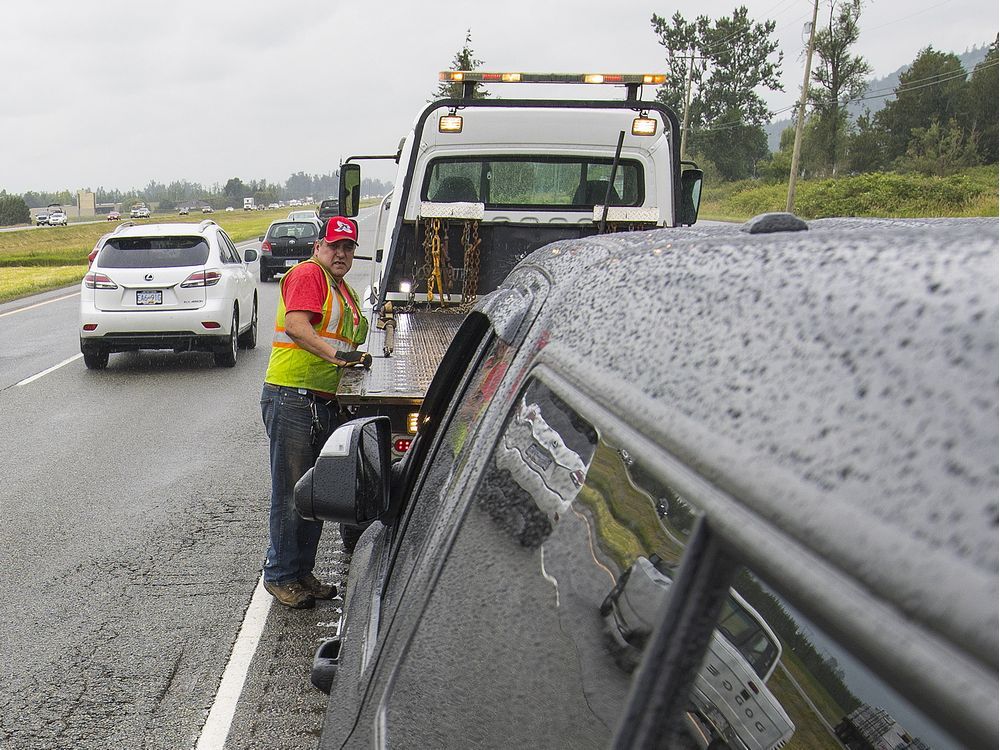 More lights, safety needed for B.C.'s emergency roadside workers | The ...
