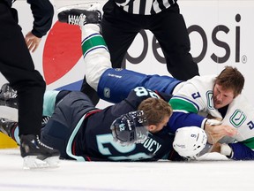 Canucks 5, Kraken 4: Vancouver grinds one out for Boudreau's 600th win ...