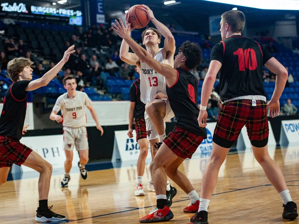 Elgin Park upsets No. 4 St. George's in B.C. hoops opener | The Province