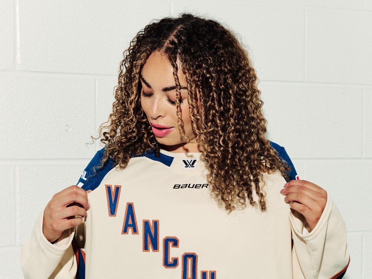 Sarah Nurse re-signs with Vancouver Goldeneyes | The Province