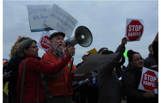 Stephen Harper makes Saskatoon campaign stop | The Star Phoenix
