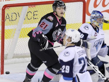 Gallery: Blades vs Hitmen in Calgary | The Star Phoenix