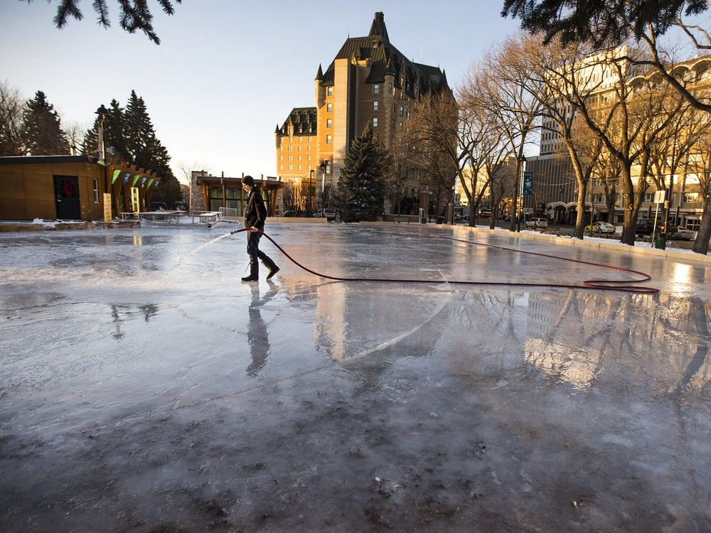 Meewasin outdoor rink to open with tree lighting | The Star Phoenix