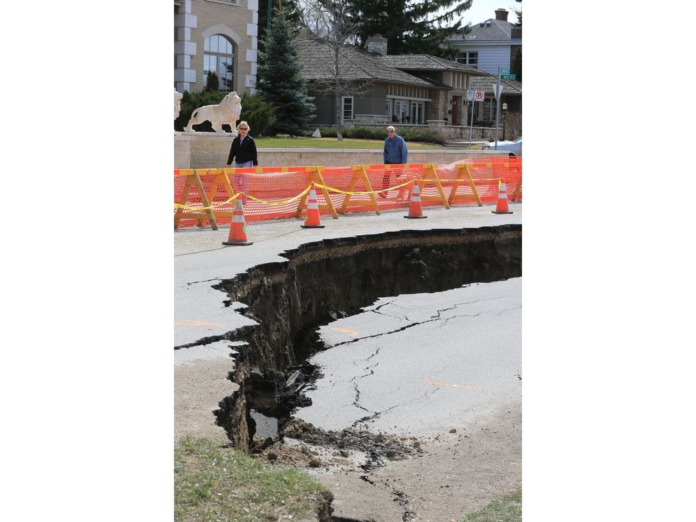 Gallery: Land slump on Saskatchewan Crescent | The Star Phoenix