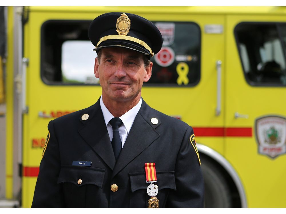 Plaque honours heroes who died fighting downtown fire | The Star Phoenix