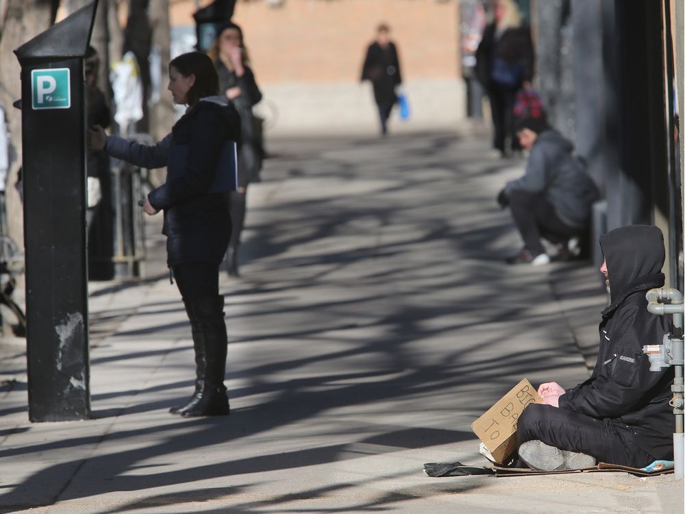 Pay station panhandling under the microscope | The Star Phoenix