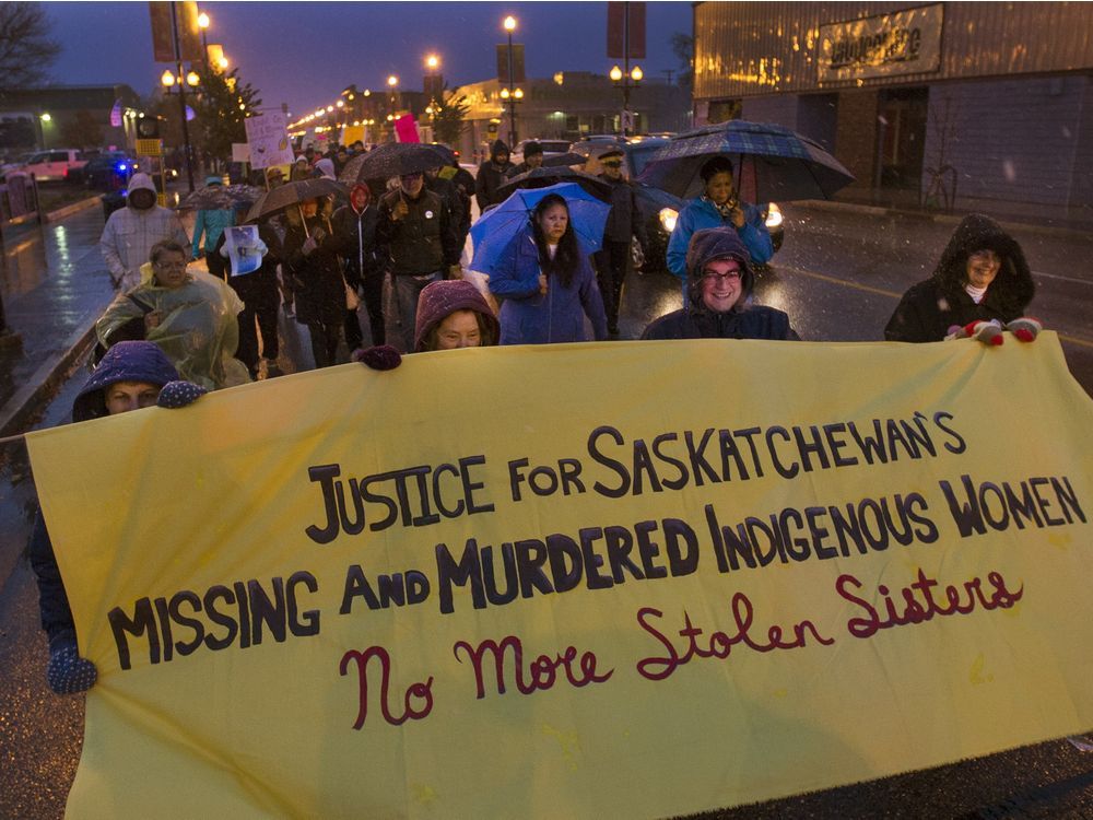 Saskatoon Sisters in Spirit vigil draws crowd of 200 | The Star Phoenix