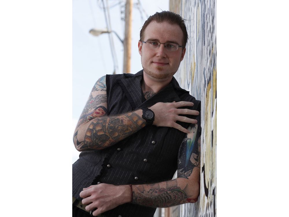 Graphic novelist kicks off annual Christmas campaign to keep homeless warm | The Star Phoenix