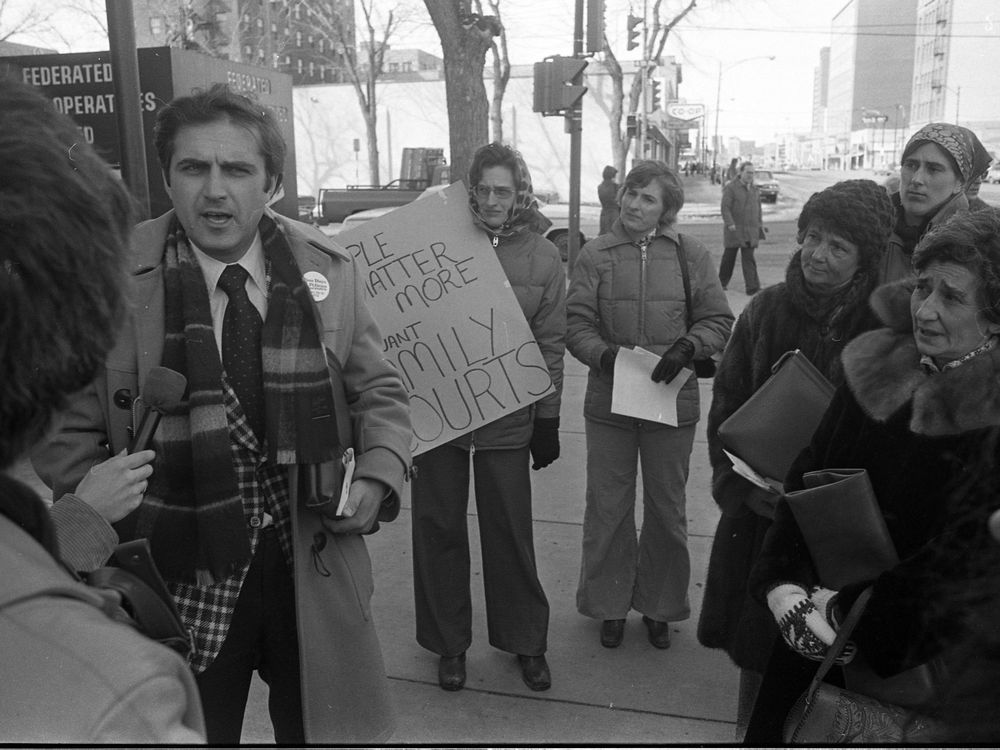 Throwback Thursday: Romanow talks with protestors | The Star Phoenix
