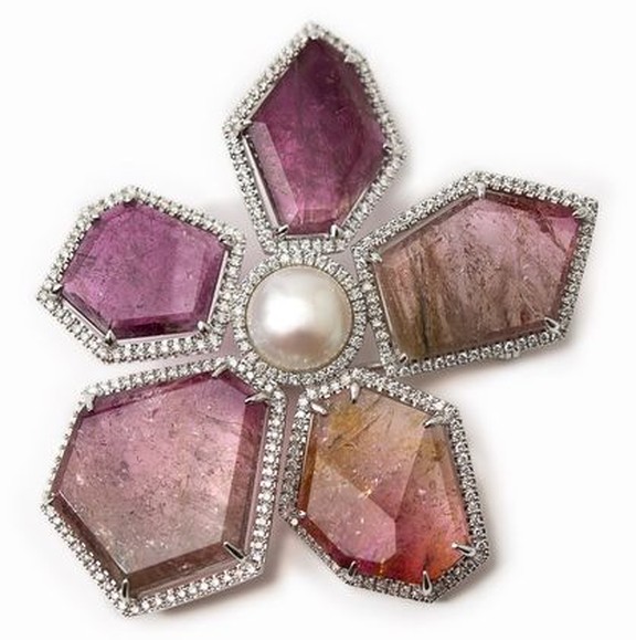 Queen presented with rare Canadian sapphire brooch designed in Regina ...