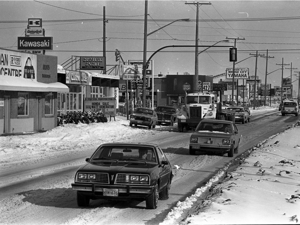 StarPhoenix Throwback Thursday: Downtown signs March 1, 2018 | The Star ...