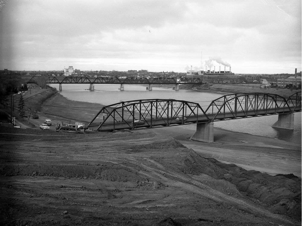 StarPhoenix Throwback Thursday: Bridge approach Oct. 18, 2018 | The ...