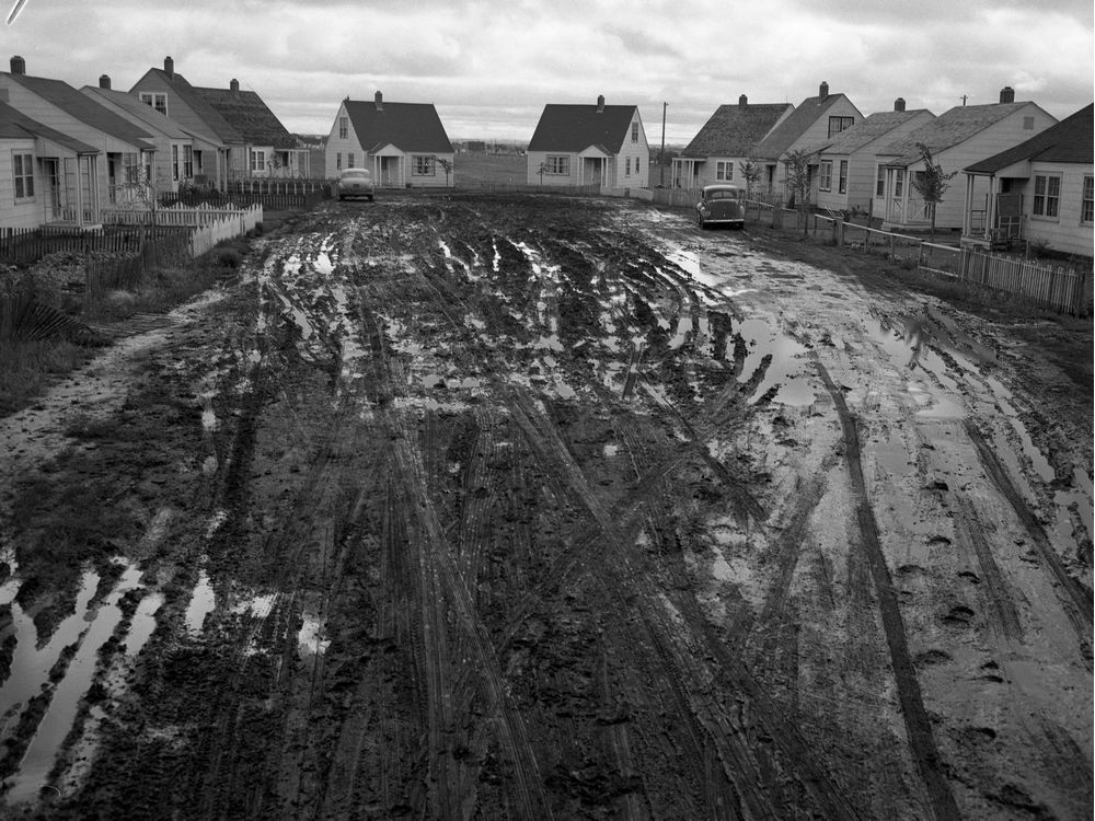 StarPhoenix Throwback Thursday: Muddy street Aug. 29, 2019 | The Star ...