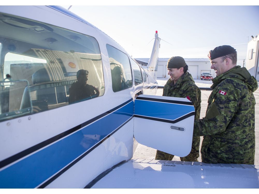 Retired police officers make special delivery to Canoe Lake | The Star ...