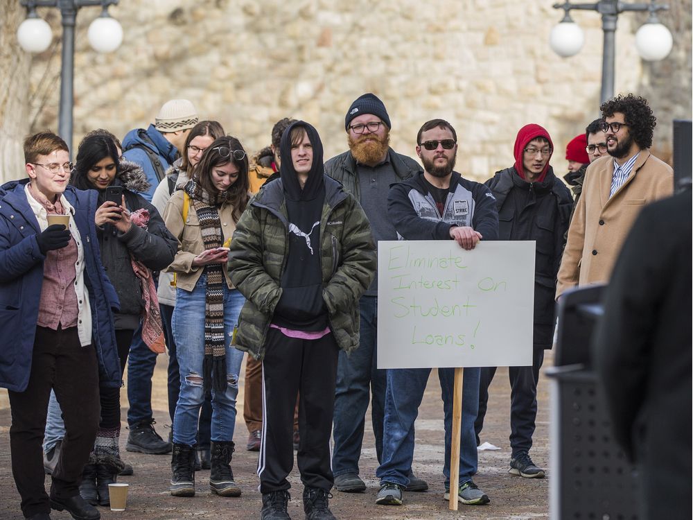 Students rally on U of S campus against tuition increases | The Star ...