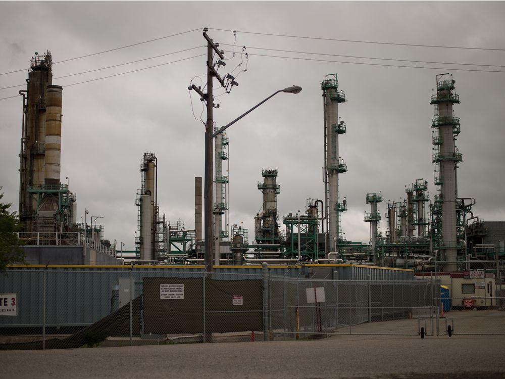 Refinery workers face questioning about roles during lockout, union ...