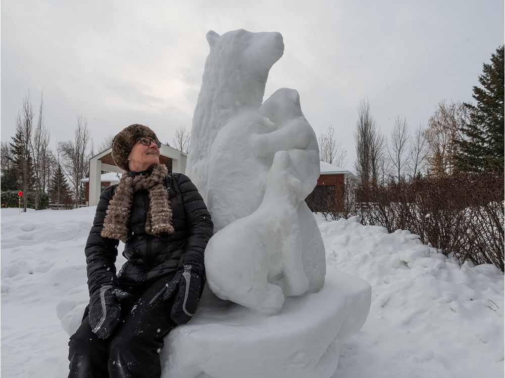 Sask. artist brings smiles to Casa Rio with Bear Hug sculpture | The ...