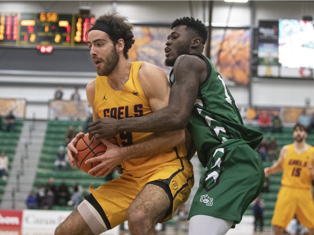 Huskies advance to national men's hoops final with lopsided win over ...