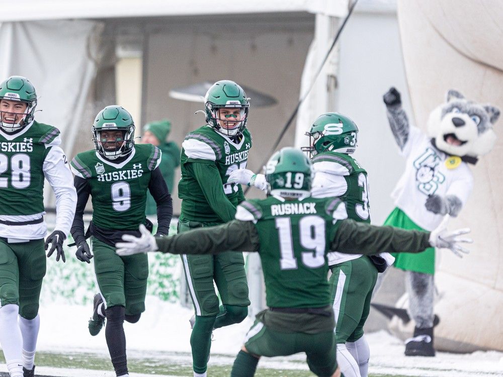 Kevin Mitchell: Huskies return as powerhouse as Vanier Cup game looms ...