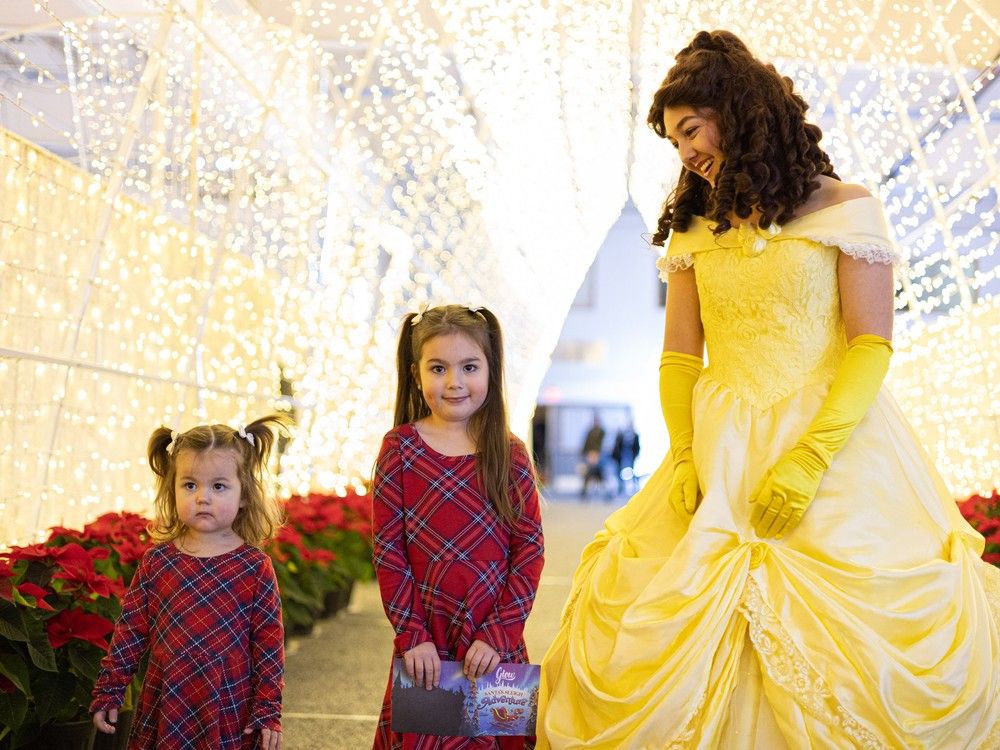 In photos: GLOW lights up Saskatoon for Christmas season | The Star Phoenix