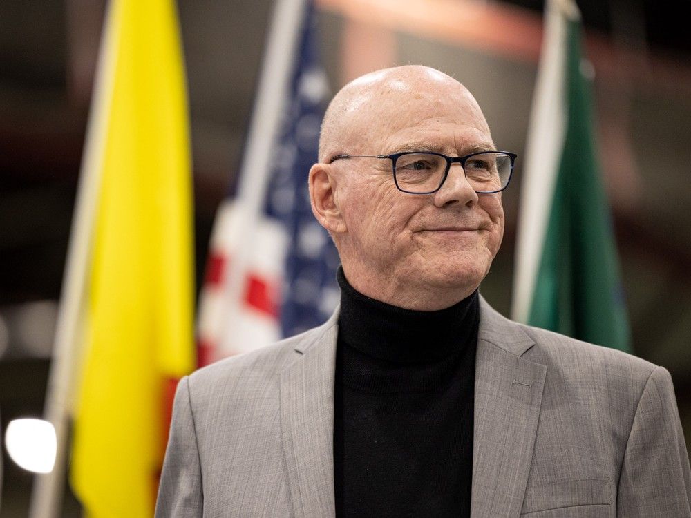 Longtime track announcer Dale Yellowlees continues to leave his mark on ...