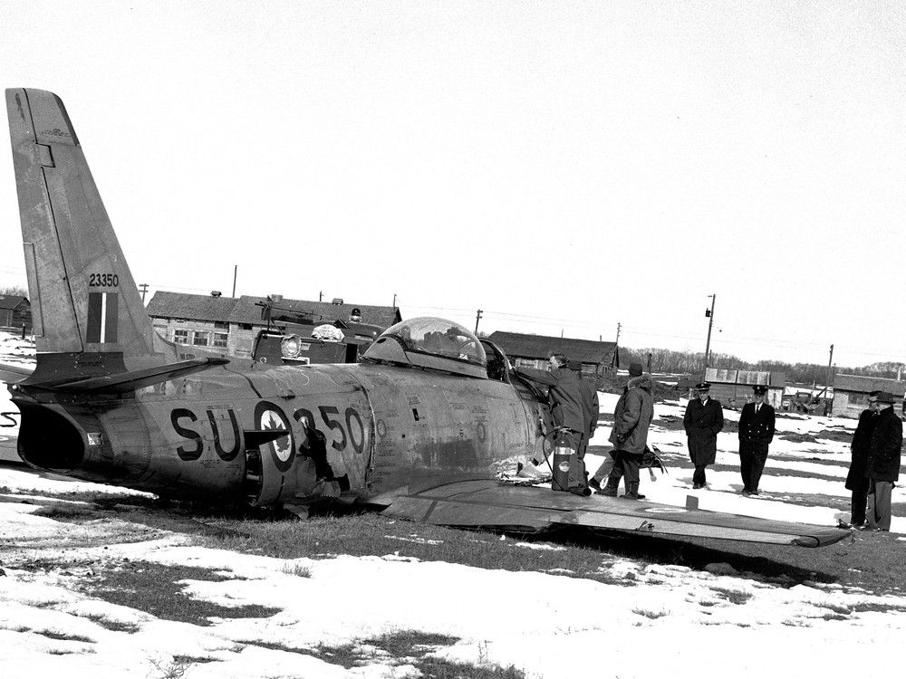 Throwback Thursday: RCAF jet crashes in farmer's field in 1960 | The Star Phoenix