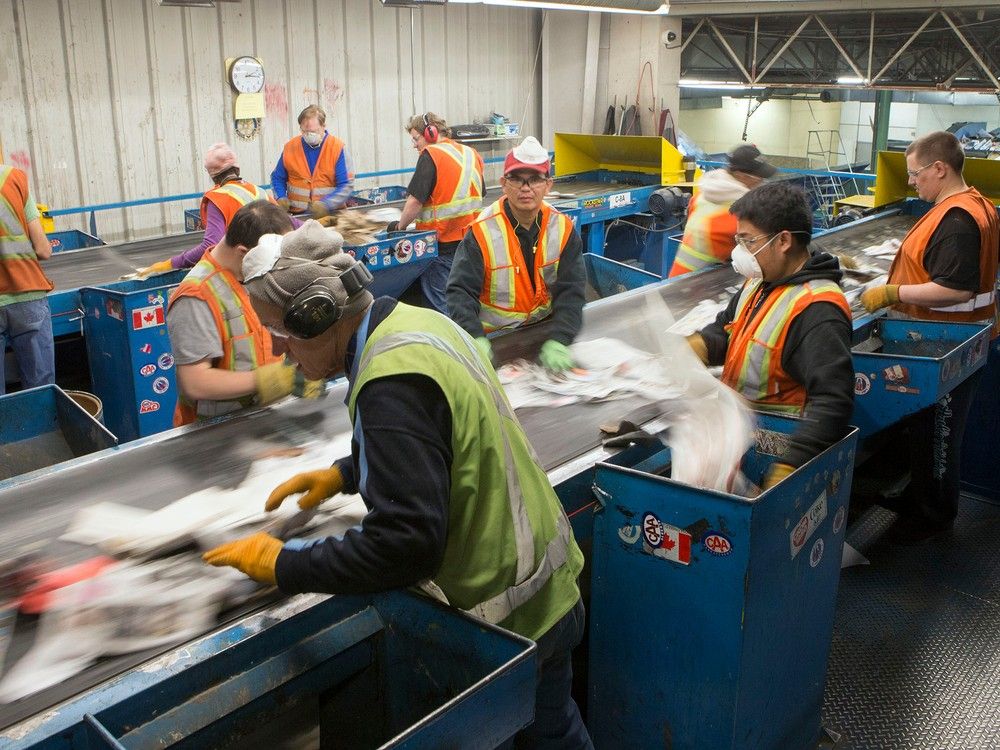 City council renews recycling contract with Cosmopolitan Industries ...