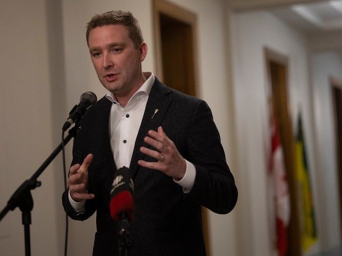 Sask. education minister ponders school year extension amid teachers ...