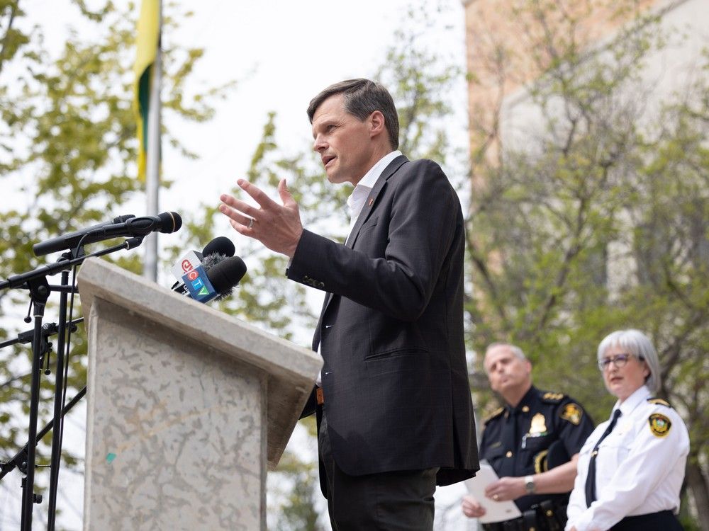 Saskatoon mayor, police and fire chiefs say crime, homelessness rising ...