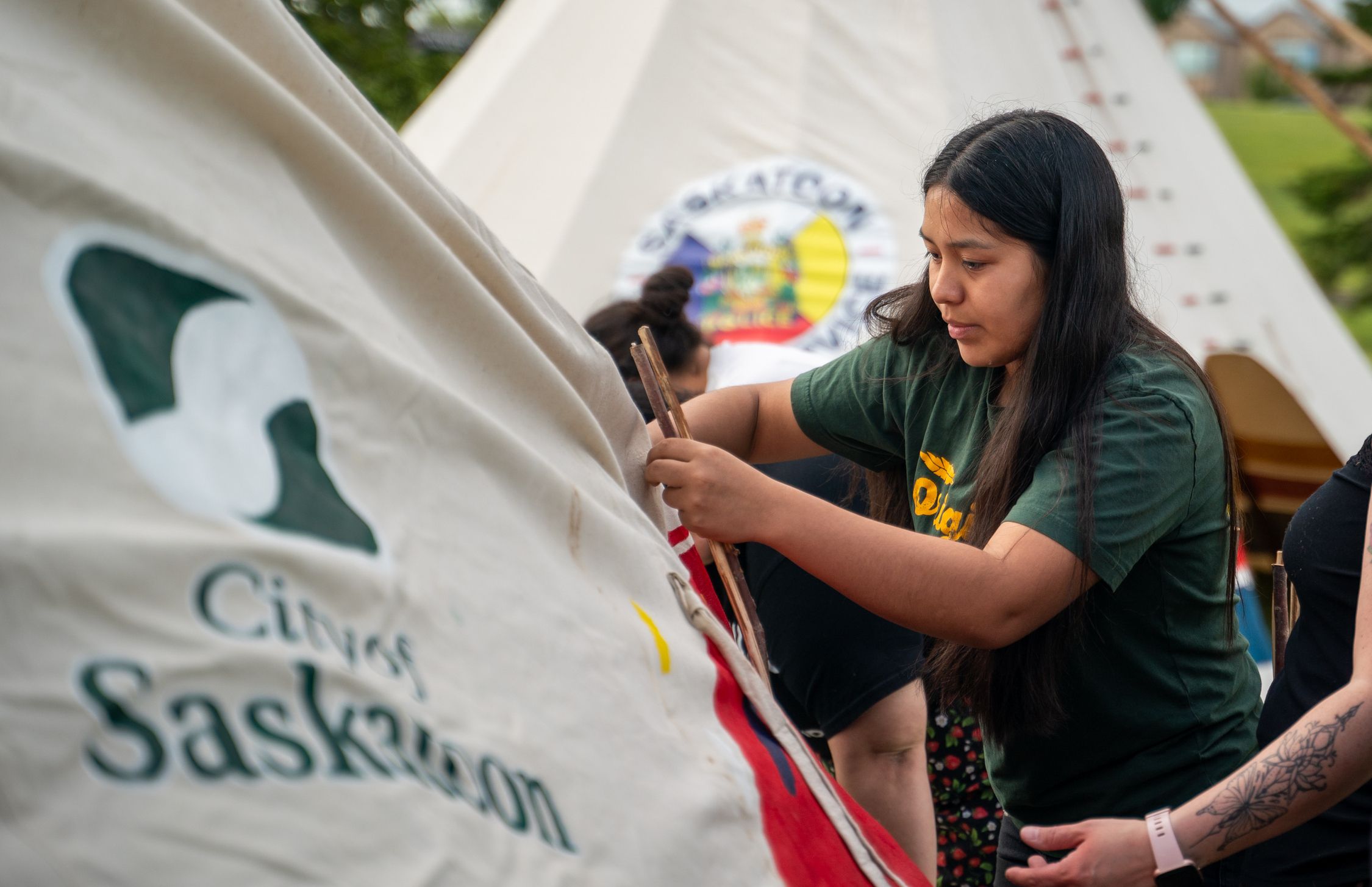 Raising the tipi — and the next generation of tipi teachers | The Star ...