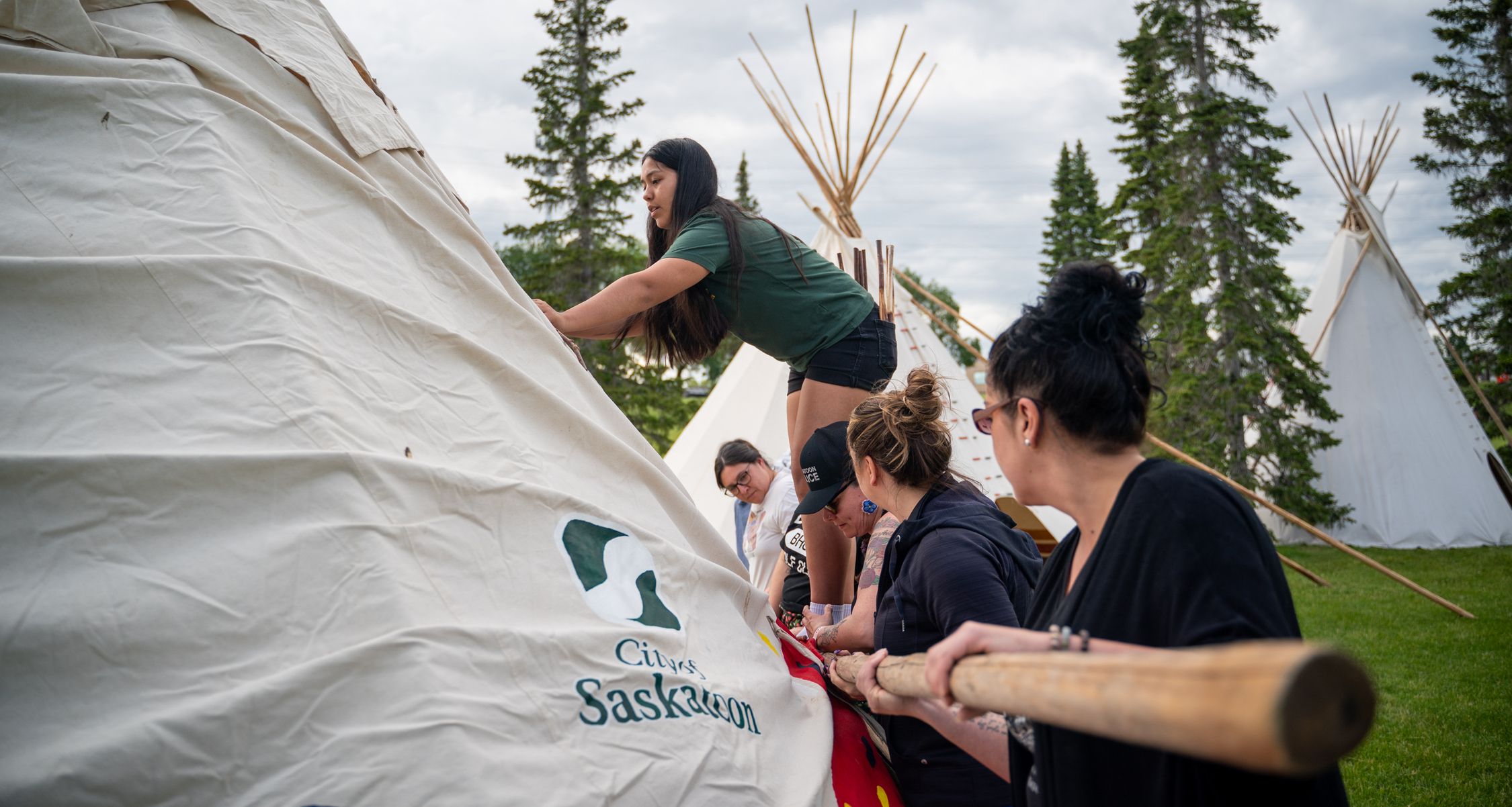 Raising the tipi — and the next generation of tipi teachers | The Star ...