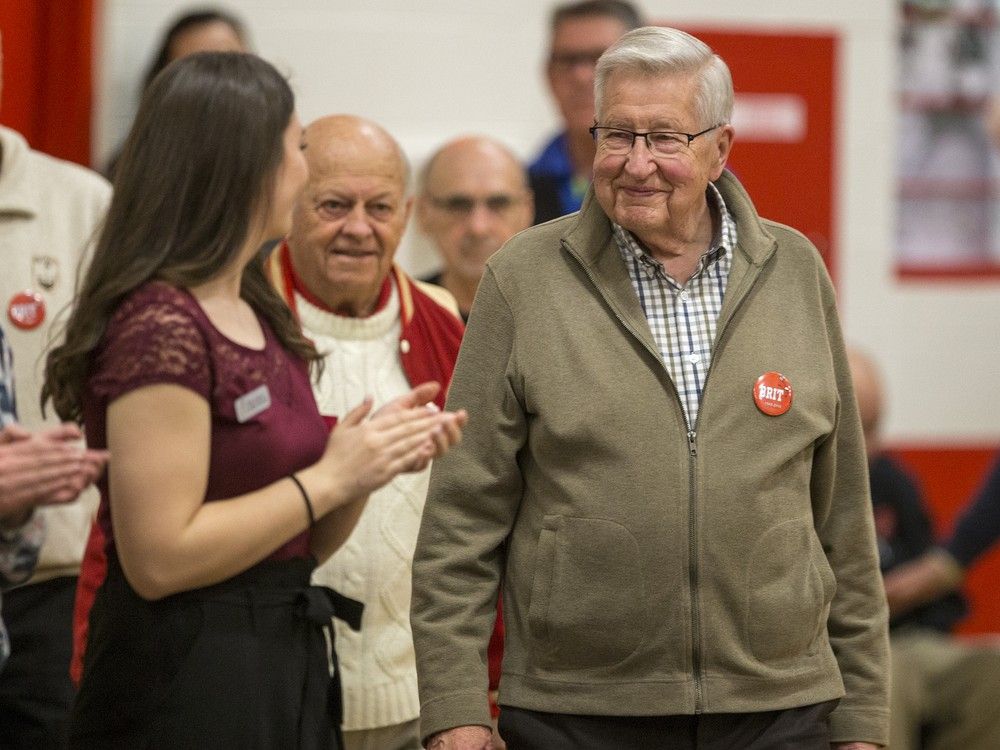 'One of the best': Beloved community member Al Anderson dies at age 92 ...