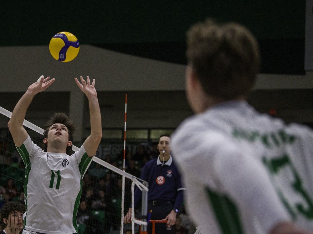 Noah Opseth assists where he can on U of S Huskies volleyball squad ...
