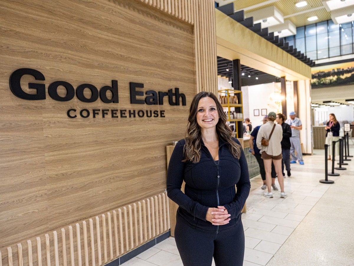 Saskatoon couple opens Good Earth Coffeehouse in RUH hospital area ...