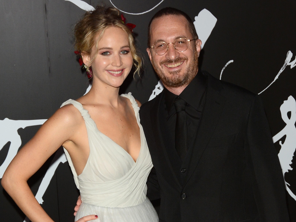 Jennifer Lawrence single again | Toronto Sun