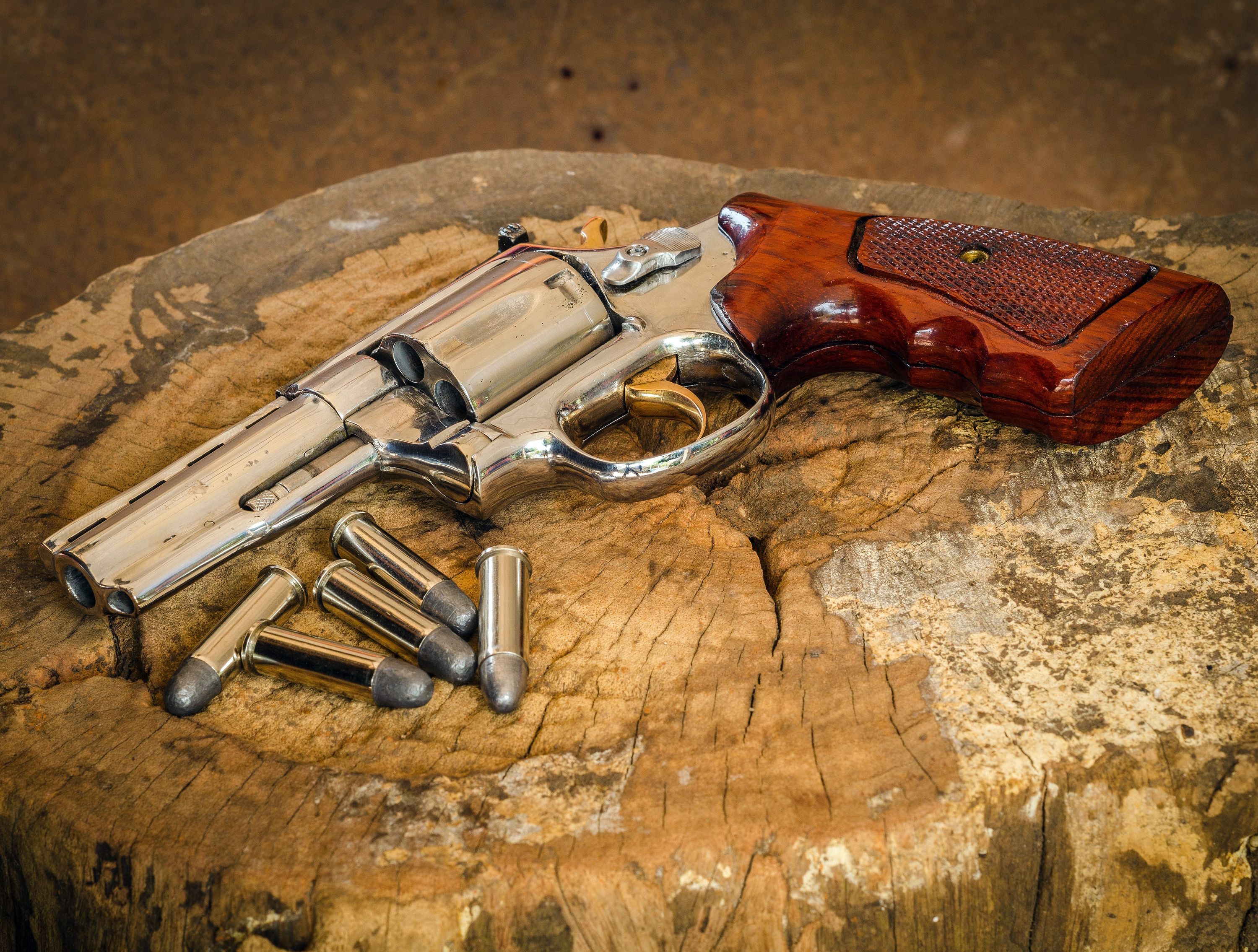 Officials: Teenager dies after playing Russian Roulette | Toronto Sun