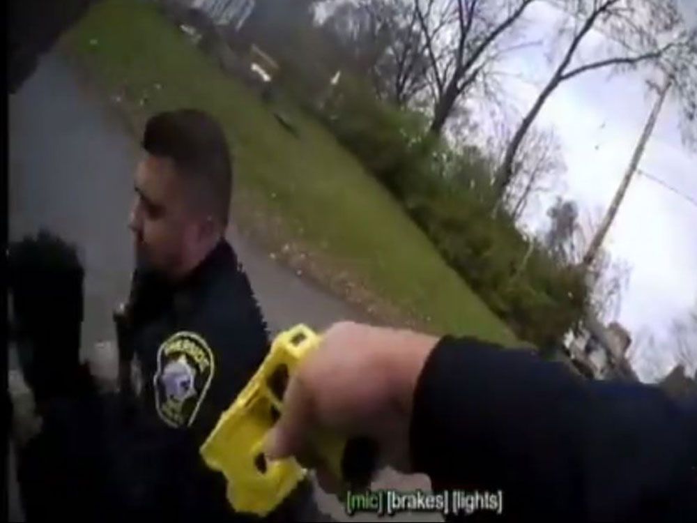 WATCH: Cop accidentally hits partner with stun gun | Toronto Sun