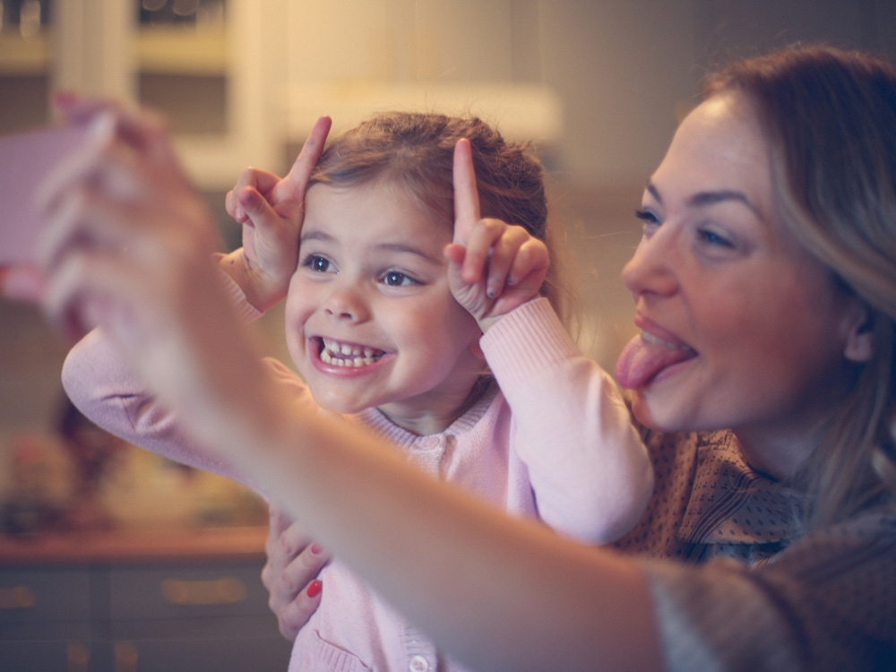 ASK AMY: Parent refuses to let others post kids' photos | Toronto Sun