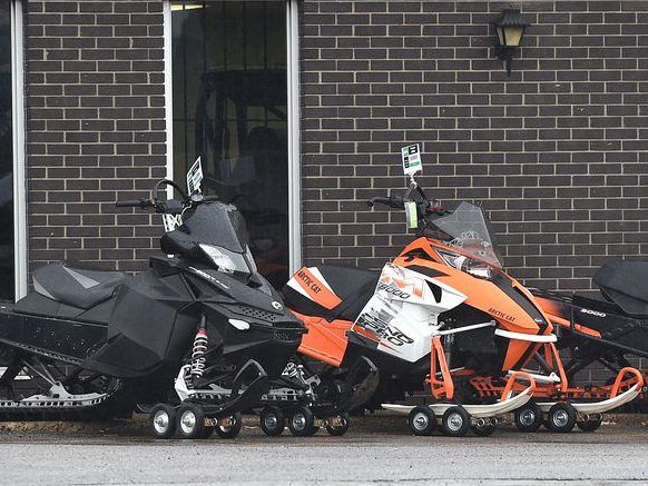 Barrie officer pepper-sprayed by snowmobile thief suspect | Toronto Sun