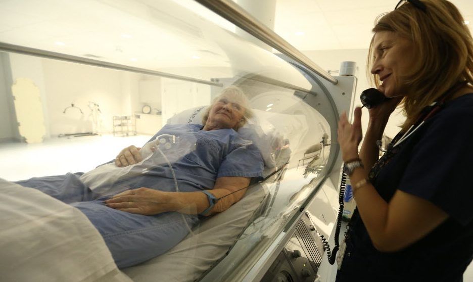 Toronto woman credits hyberbaric oxygen treatment with saving her leg ...