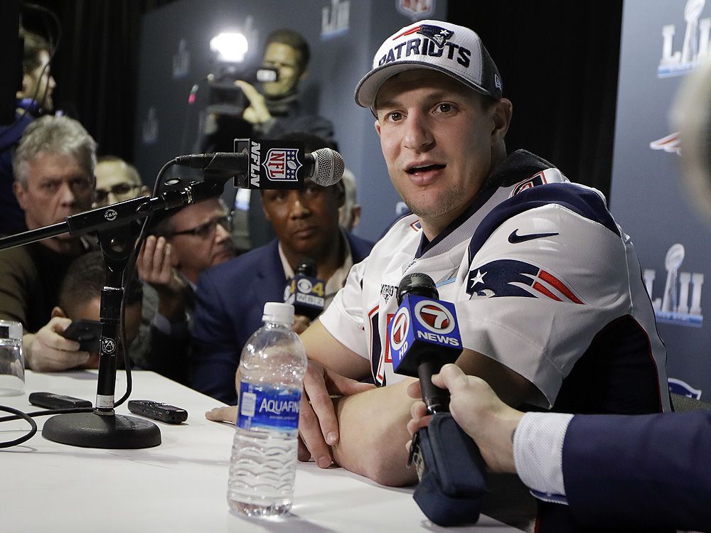 Conked Gronk fully recovered, 'ready to roll' against Eagles | Toronto Sun