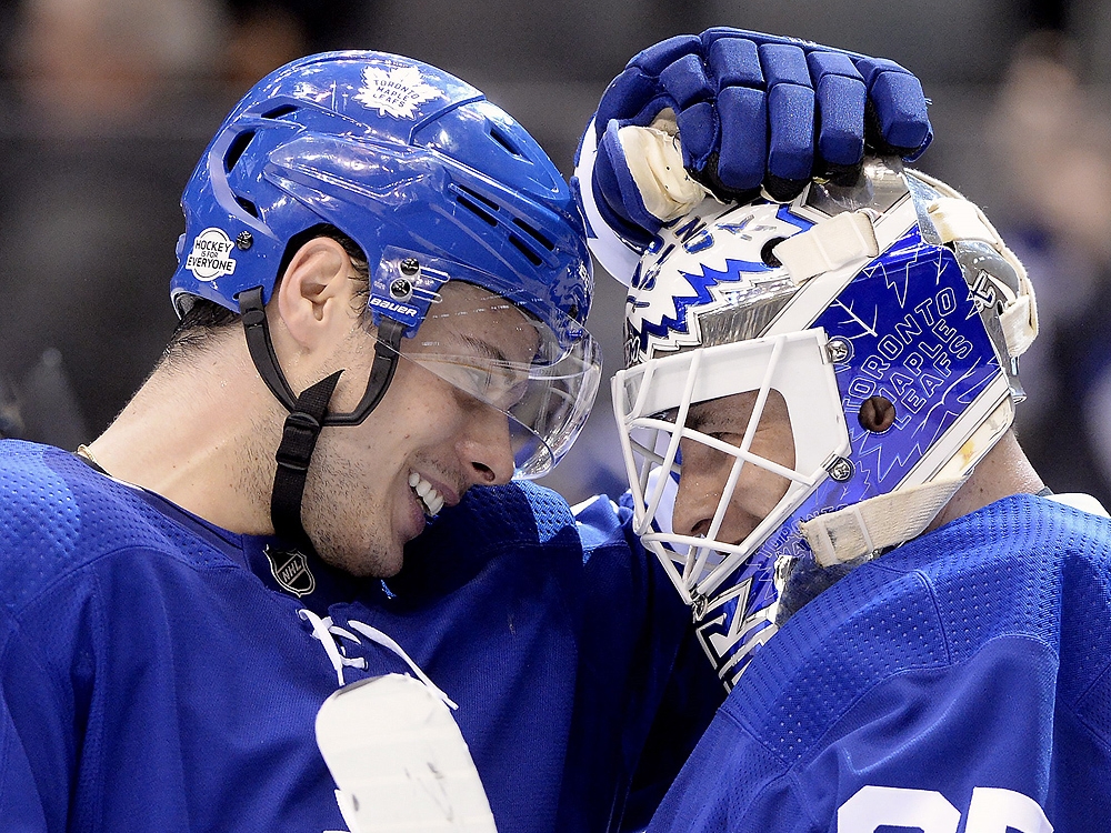 Matthews back skating with Leafs, not likely ready to play | Toronto Sun