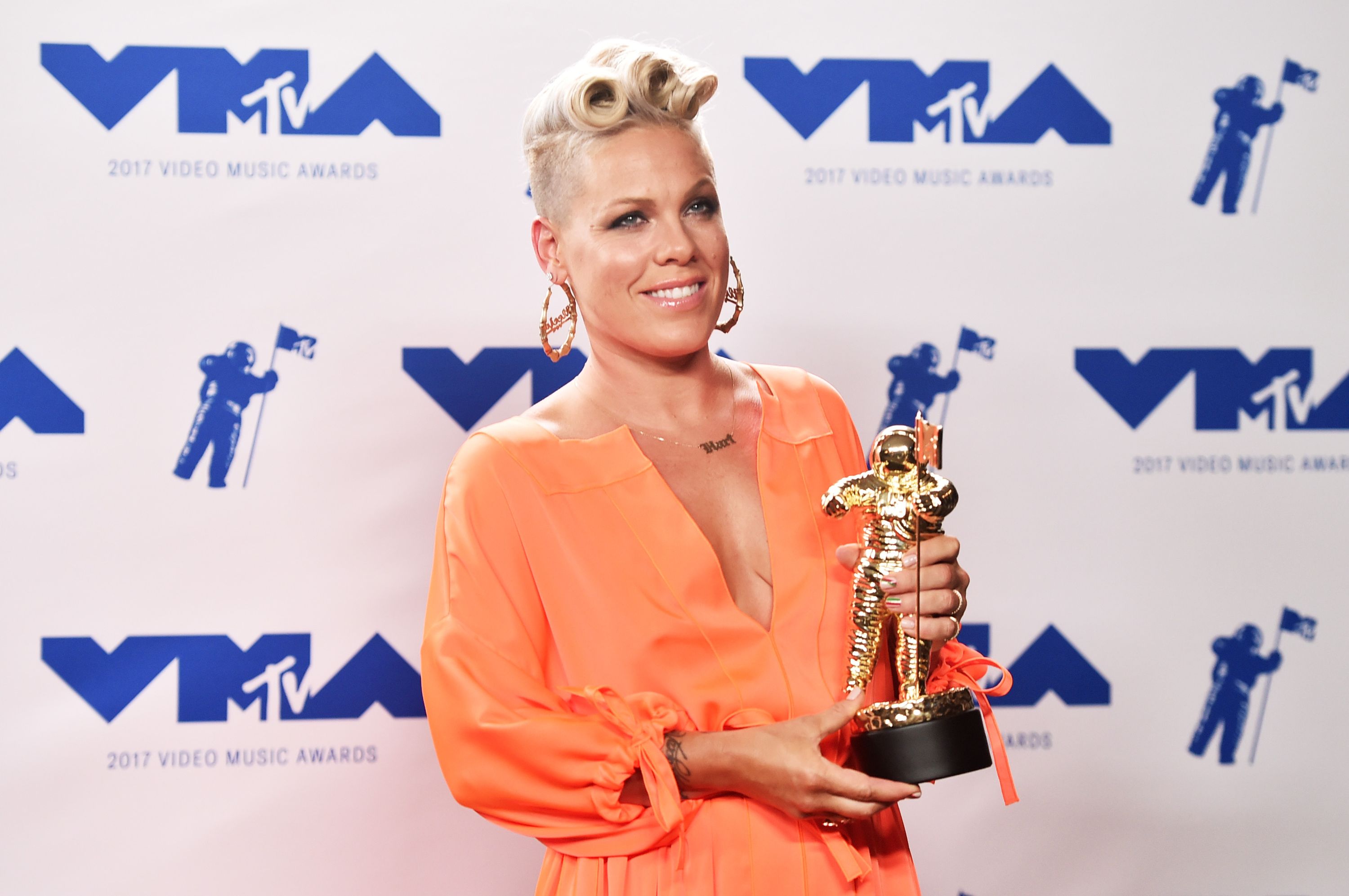 PINK'S SEXIEST LOOKS THROUGH THE YEARS | Toronto Sun