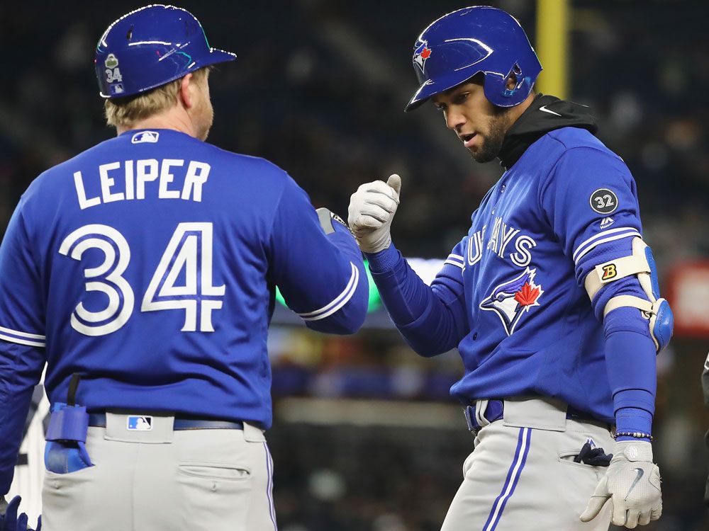 Gurriel shines in Blue Jays win at Yankee Stadium | Toronto Sun
