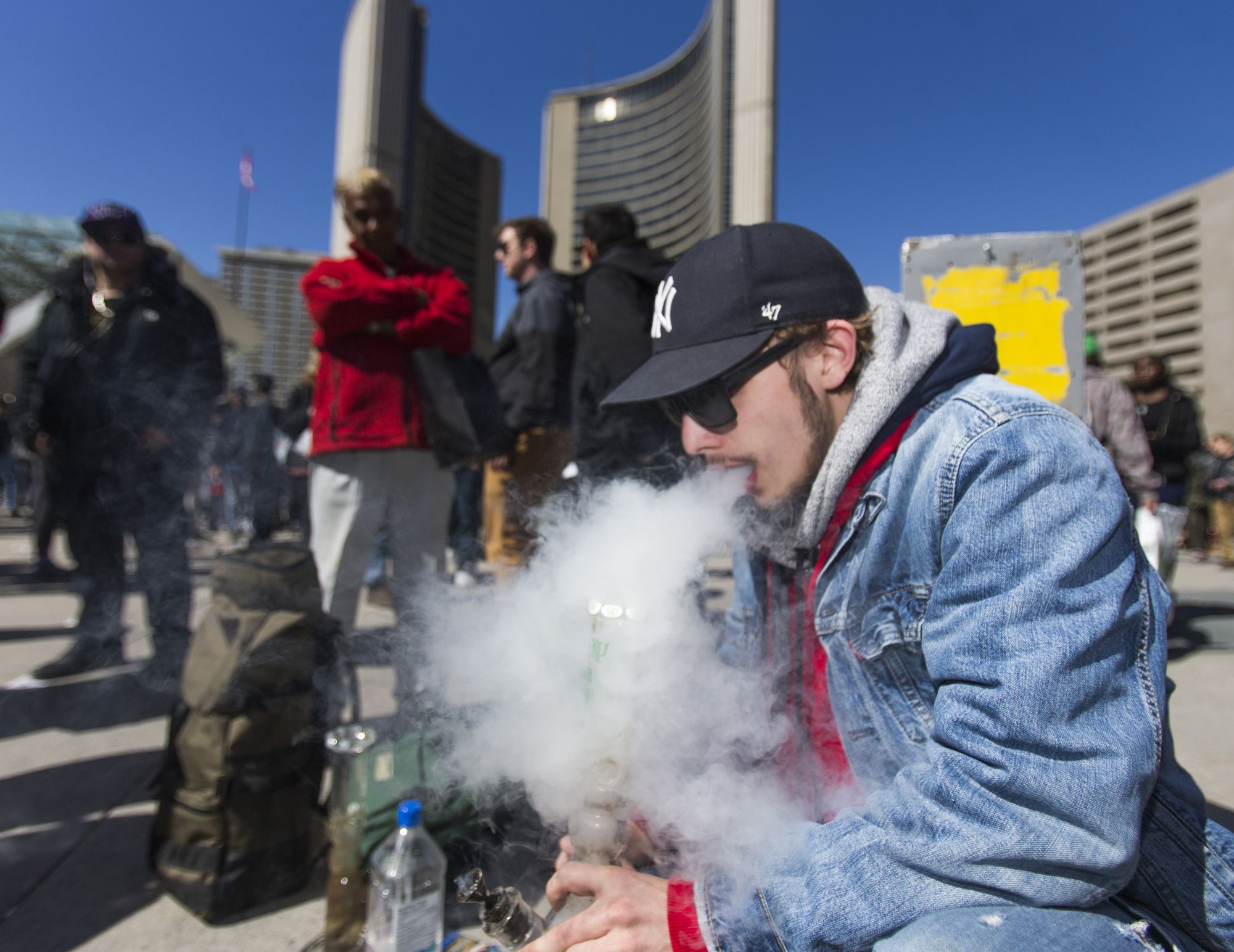 A smoky celebration of cannabis during 420 Toronto 2018 | Toronto Sun