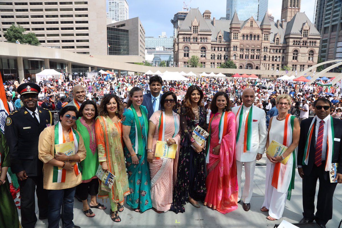 Huge crowd to celebrate India's Independence Day at Toronto festival ...