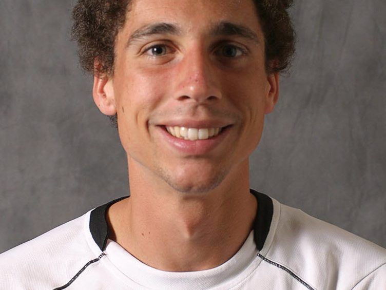 Runner sets record at Toronto Waterfront Marathon | Toronto Sun