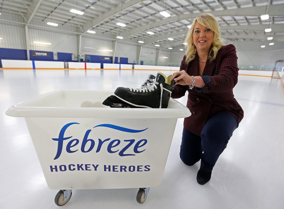 Connor McDavid's mom promoting skates donation campaign | Toronto Sun